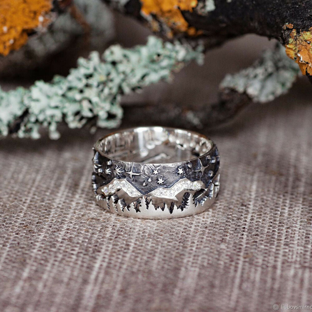 Lunar Howl Loop – Targaryen Treasures